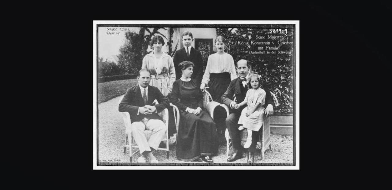 What You Can Learn About a Family History From Greek Surnames